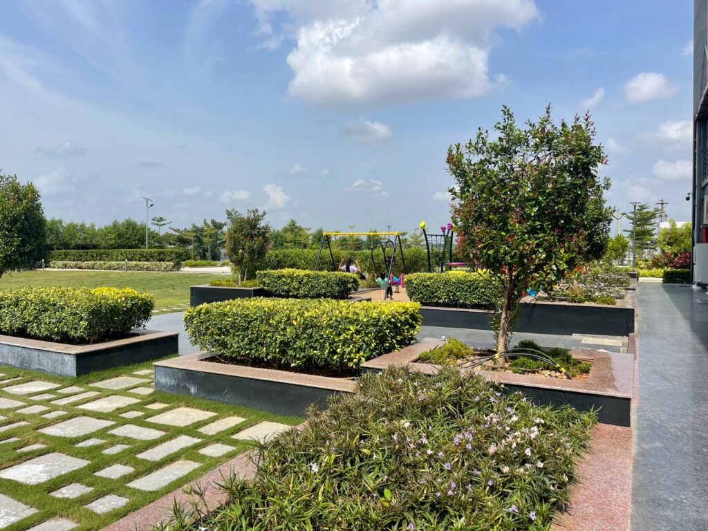 S4 GRAND FOOD COURT - Jagadeesh Landforms Pvt Ltd